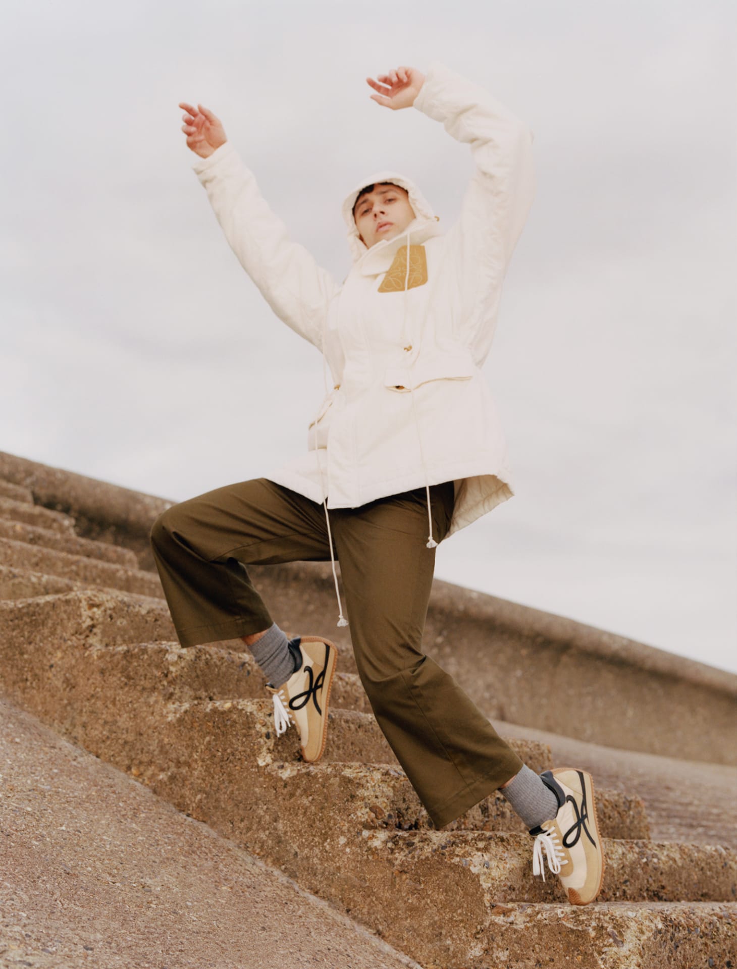 LAURA McCLUSKEY – Loewe – Flow Runner